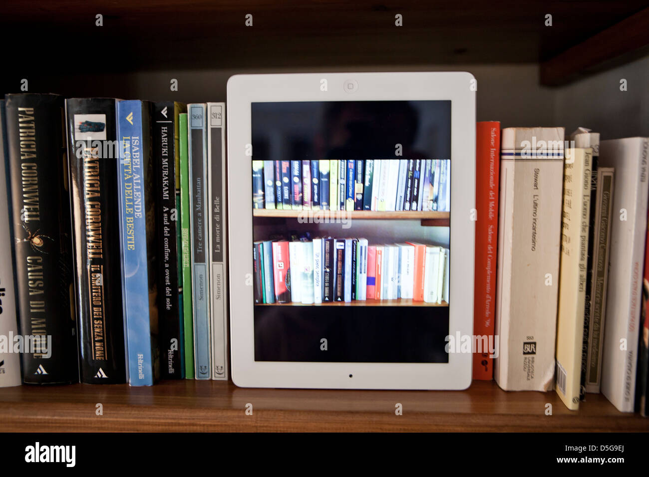 books and ipad Stock Photo - Alamy