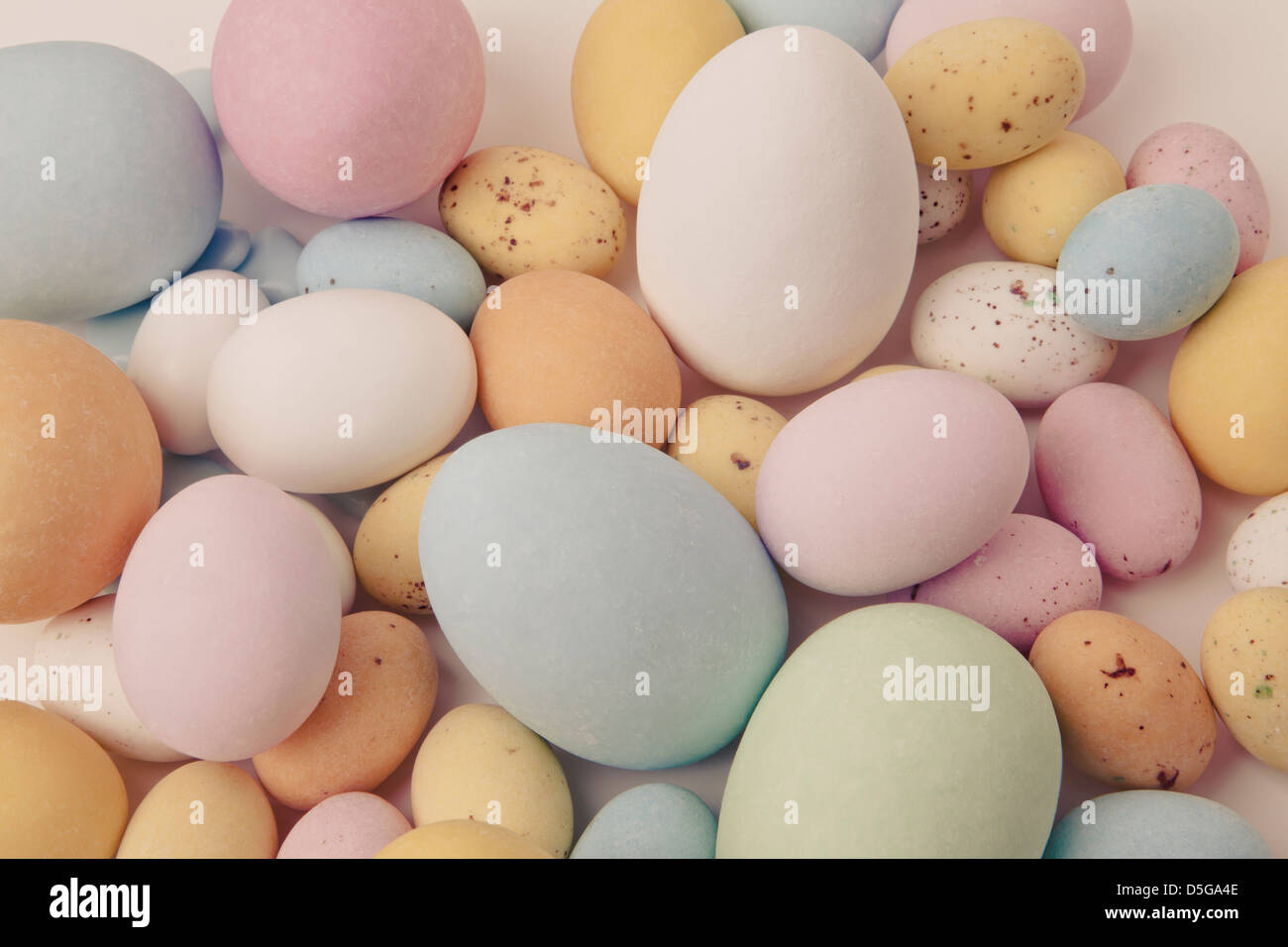Eggs colored hi-res stock photography and images - Alamy