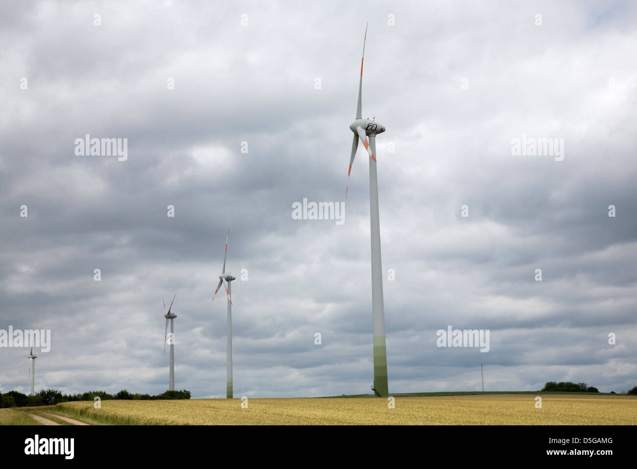 View across a wind farm near the village of Wellingen, Saarland ...