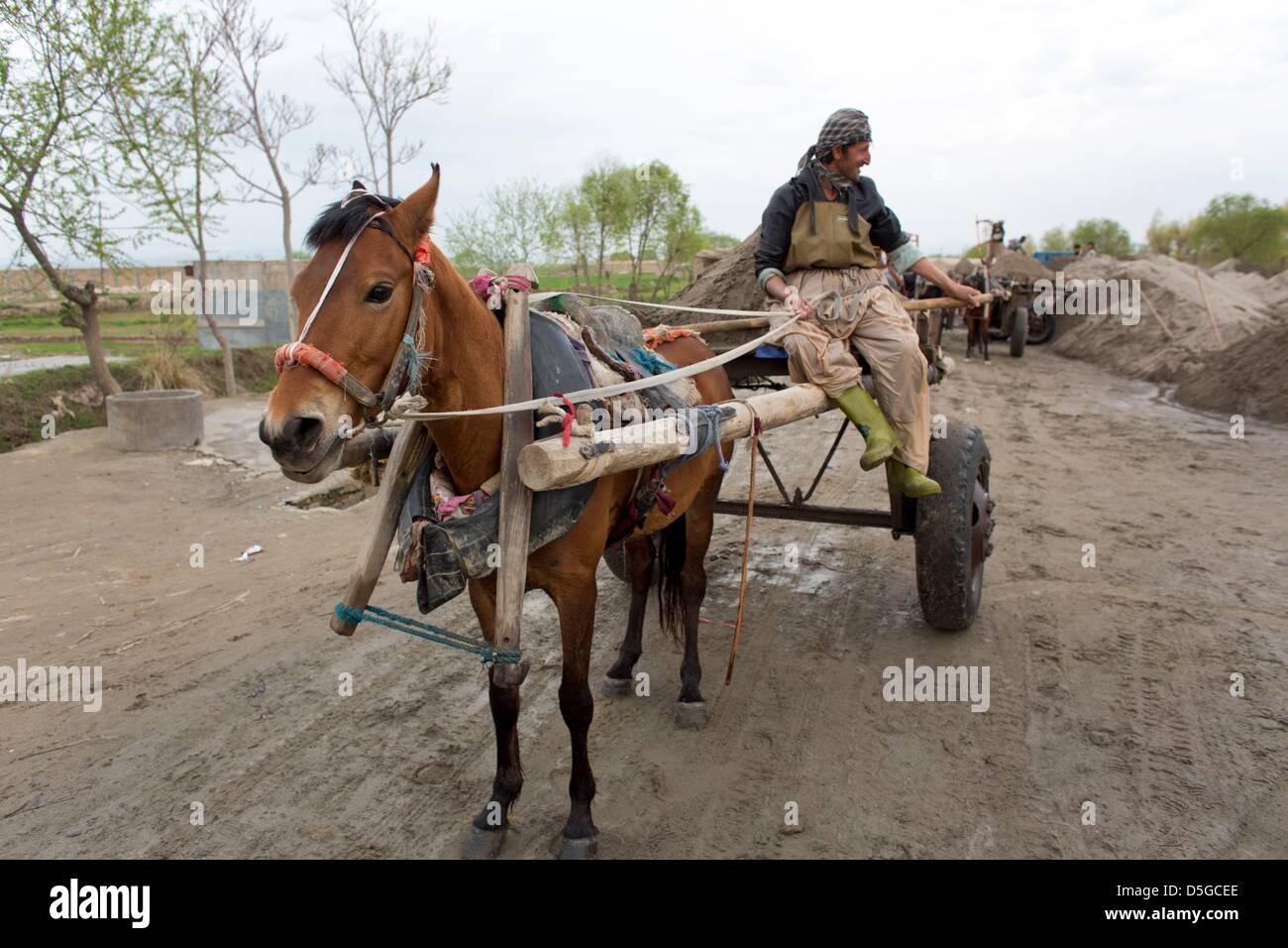 sand seller in Kunduz, Afghanistan Stock Photo - Alamy