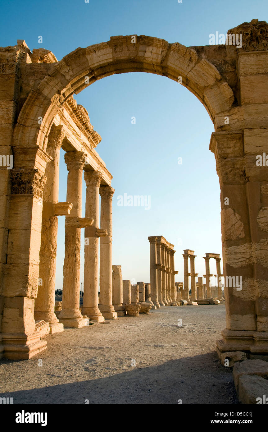 Triumph Arch 2 Cent Palmyra Roman Syria Syrian ( ISIS militants have ...