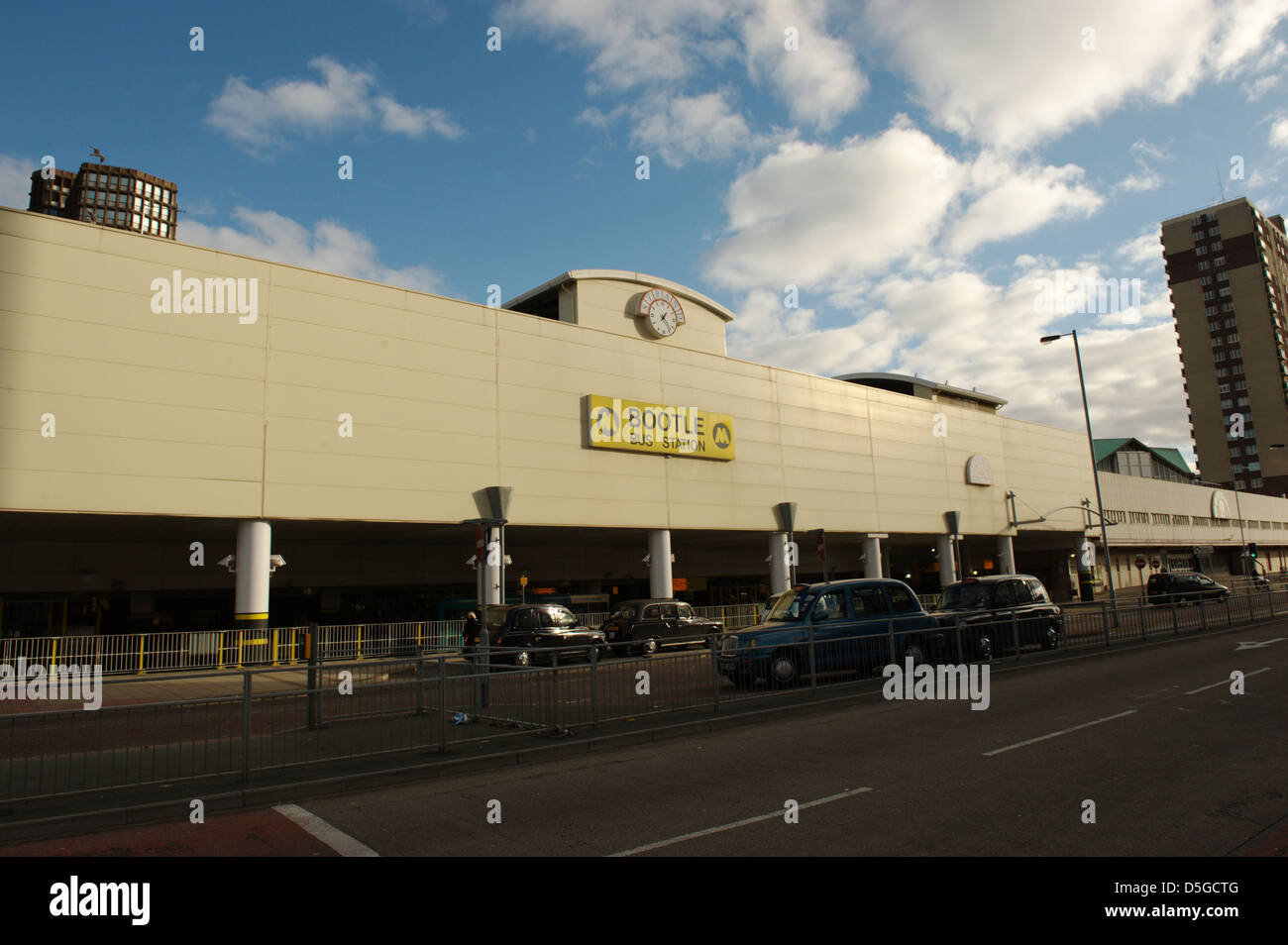Bus public transport liverpool merseyside hi-res stock photography and ...