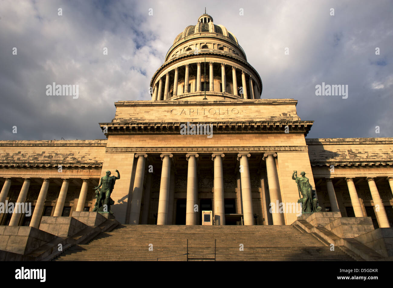 Famous National Capitol (El Capitolio Nacional) building in Havana ...