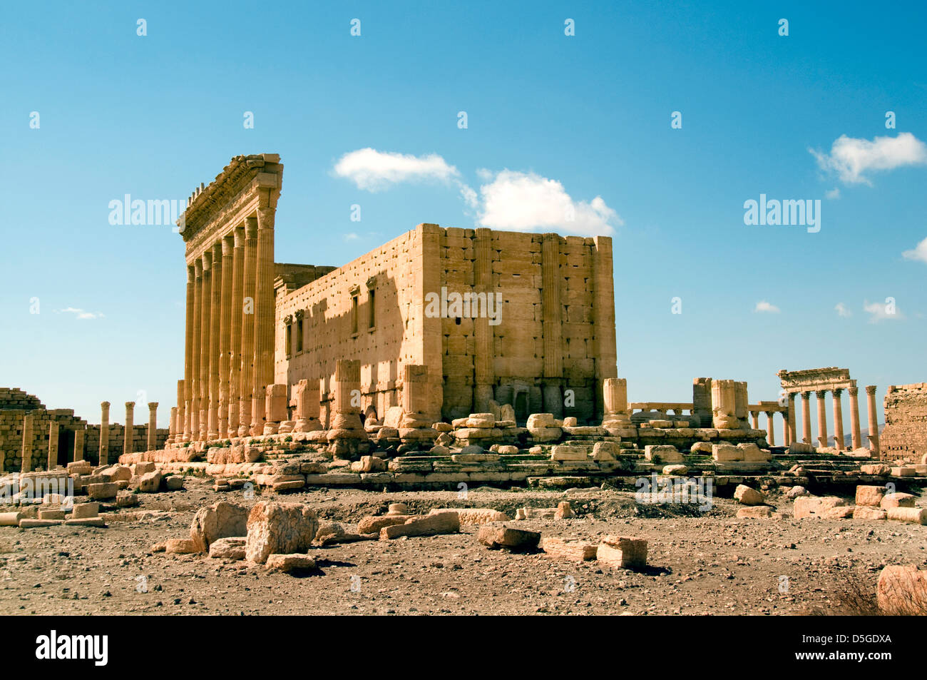 Roman devotion temple hi-res stock photography and images - Alamy