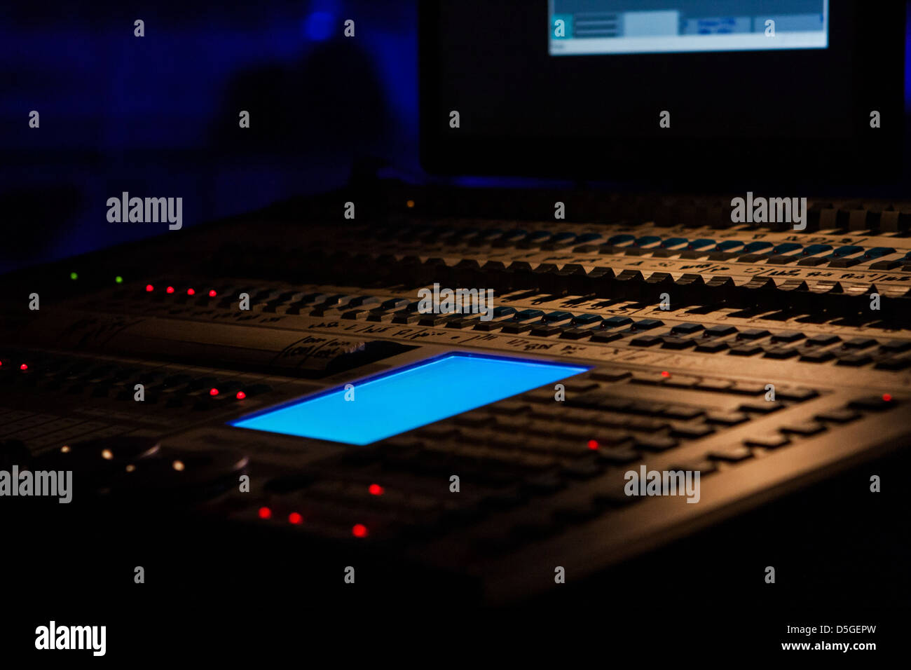 Volume switch hi-res stock photography and images - Alamy