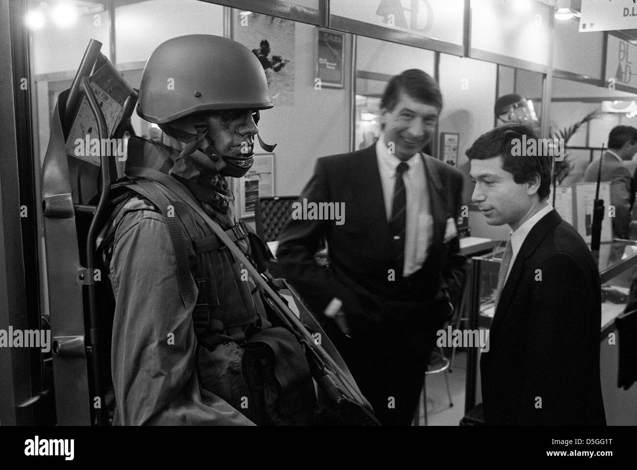 Dummy police officer High Resolution Stock Photography and Images - Alamy