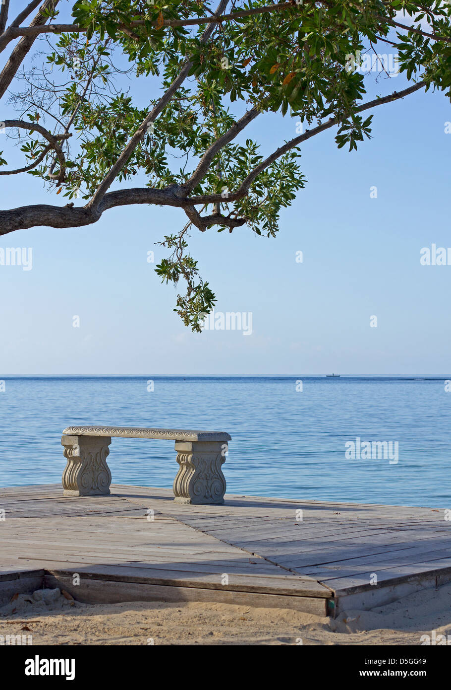 Pier sky water hi-res stock photography and images - Alamy