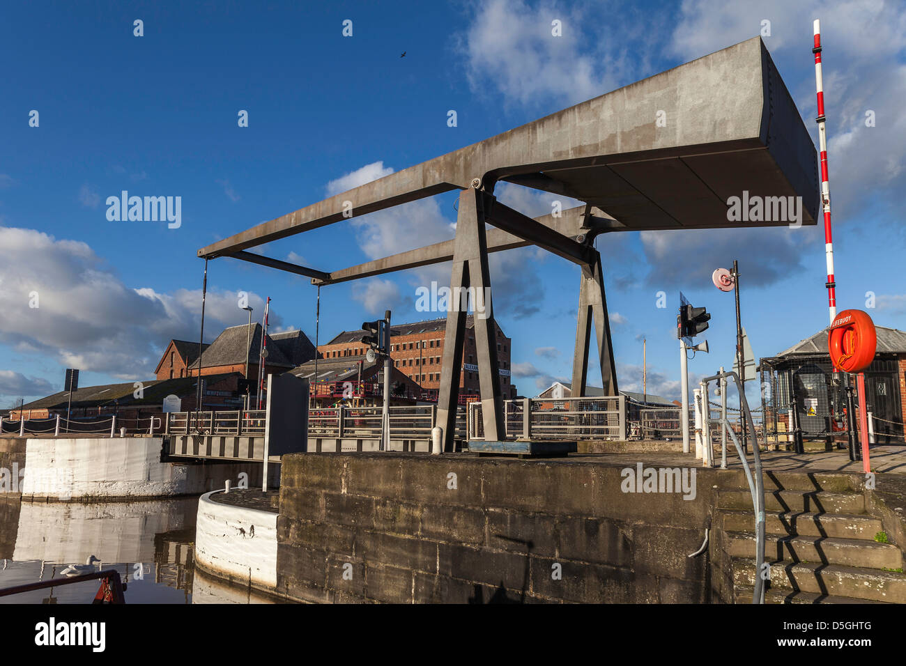 Llanthony Bridge, Gloucester Docks, Gloucester, England Stock Photo - Alamy