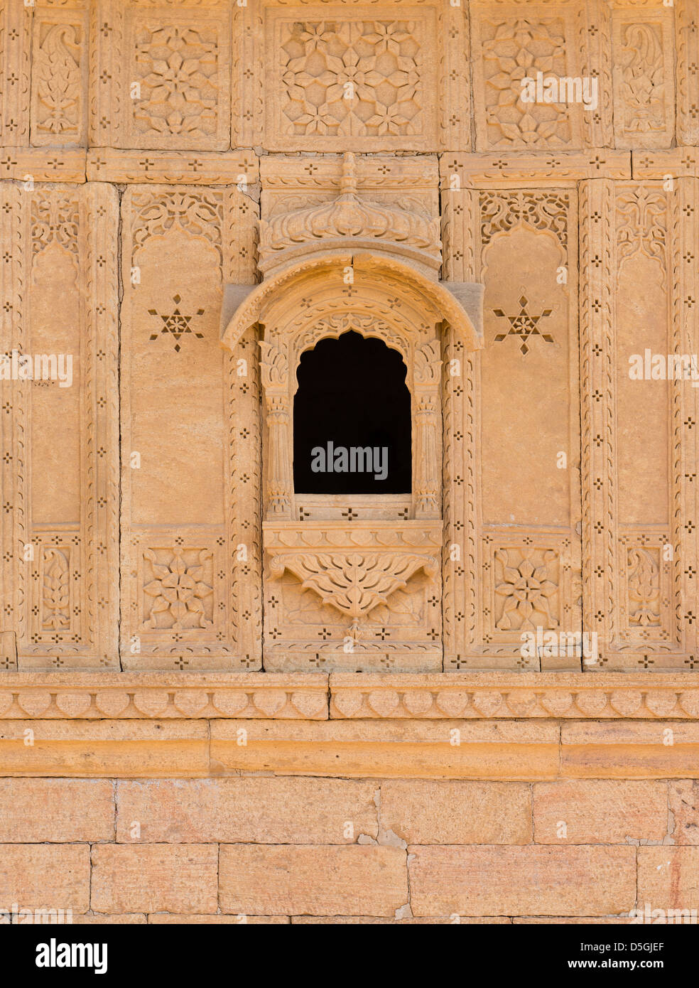 Linea ornamental hi-res stock photography and images - Alamy