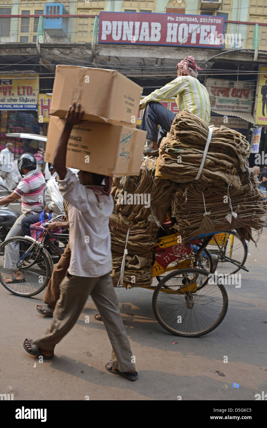 Congested traffic in Chandni Chowk, Old Delhi, India Stock Photo - Alamy