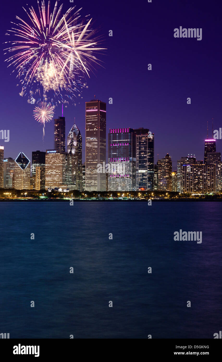 LAKE SHORE SKYLINE DOWNTOWN CHICAGO ILLINOIS USA Stock Photo - Alamy
