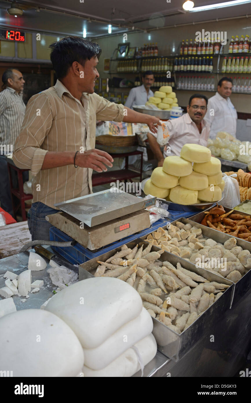 Indian paneer cheese hi-res stock photography and images - Alamy