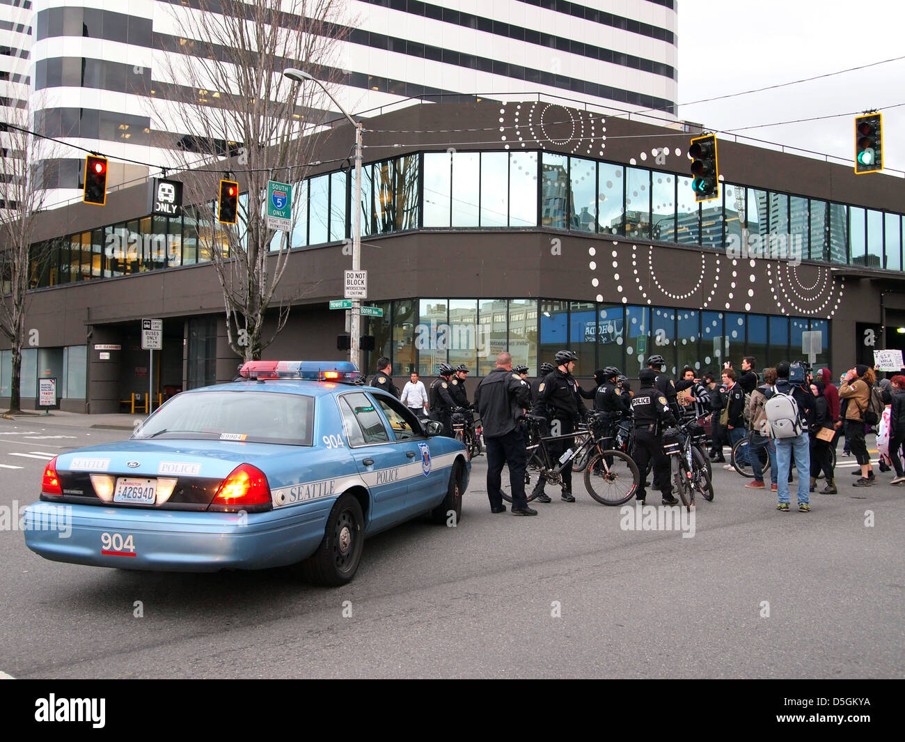 Seattle police at an anti-police demo in Seattle Washington, USA Stock ...