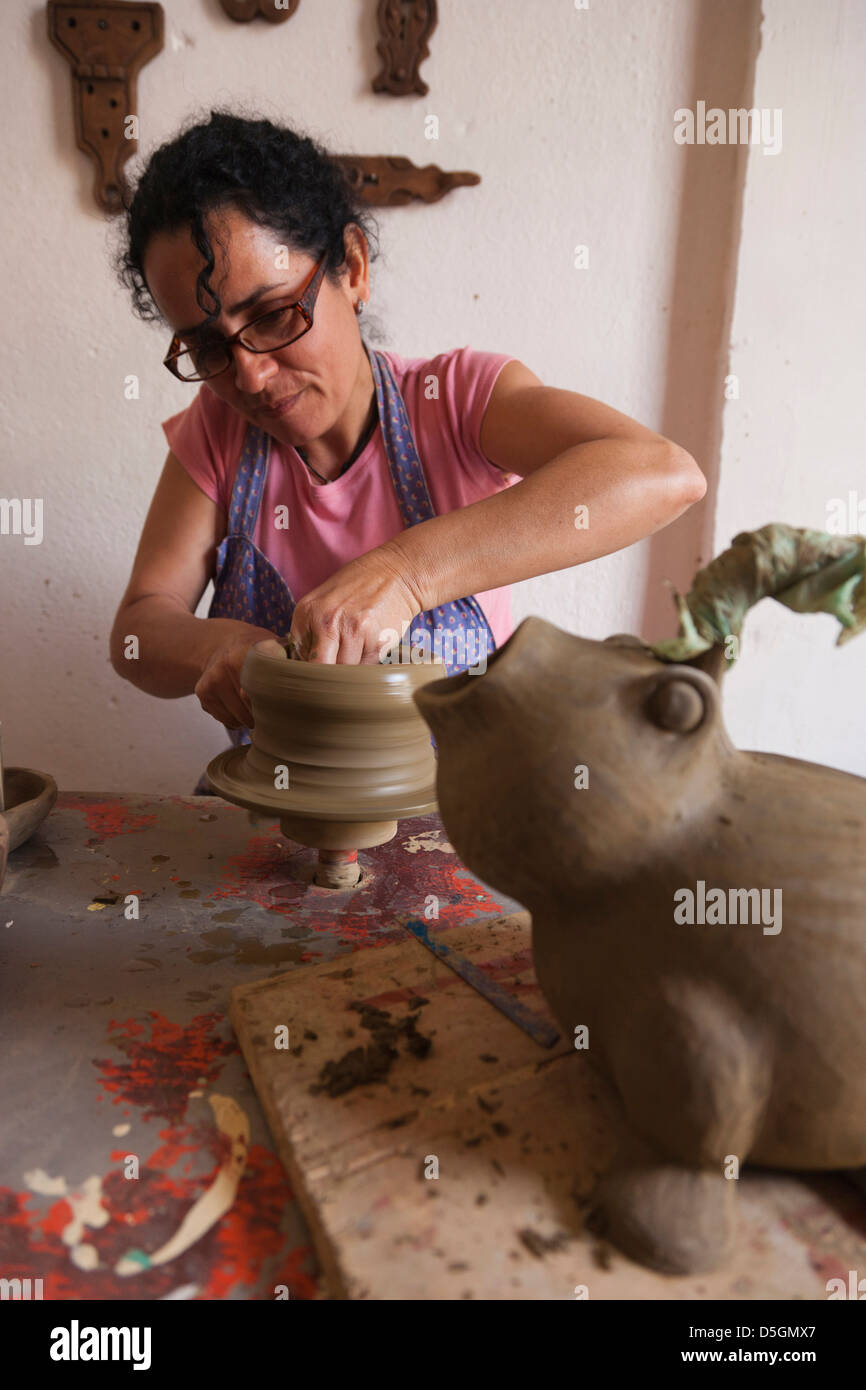 Cuba pottery trinidad hi-res stock photography and images - Alamy