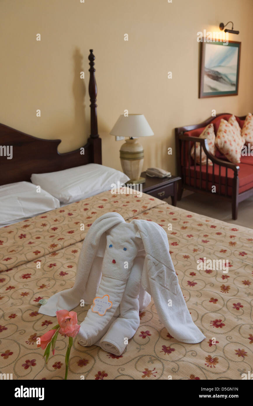 Cuban maid hi-res stock photography and images - Alamy