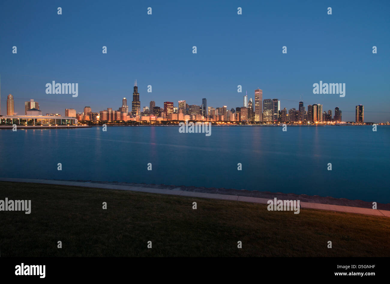 Chicago Lake Trail High Resolution Stock Photography and Images - Alamy