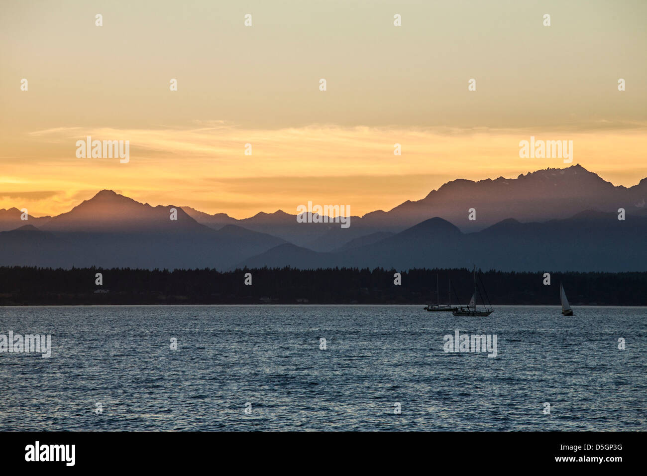 A view of the Olympic mountains from the Golden Gardens beach in ...