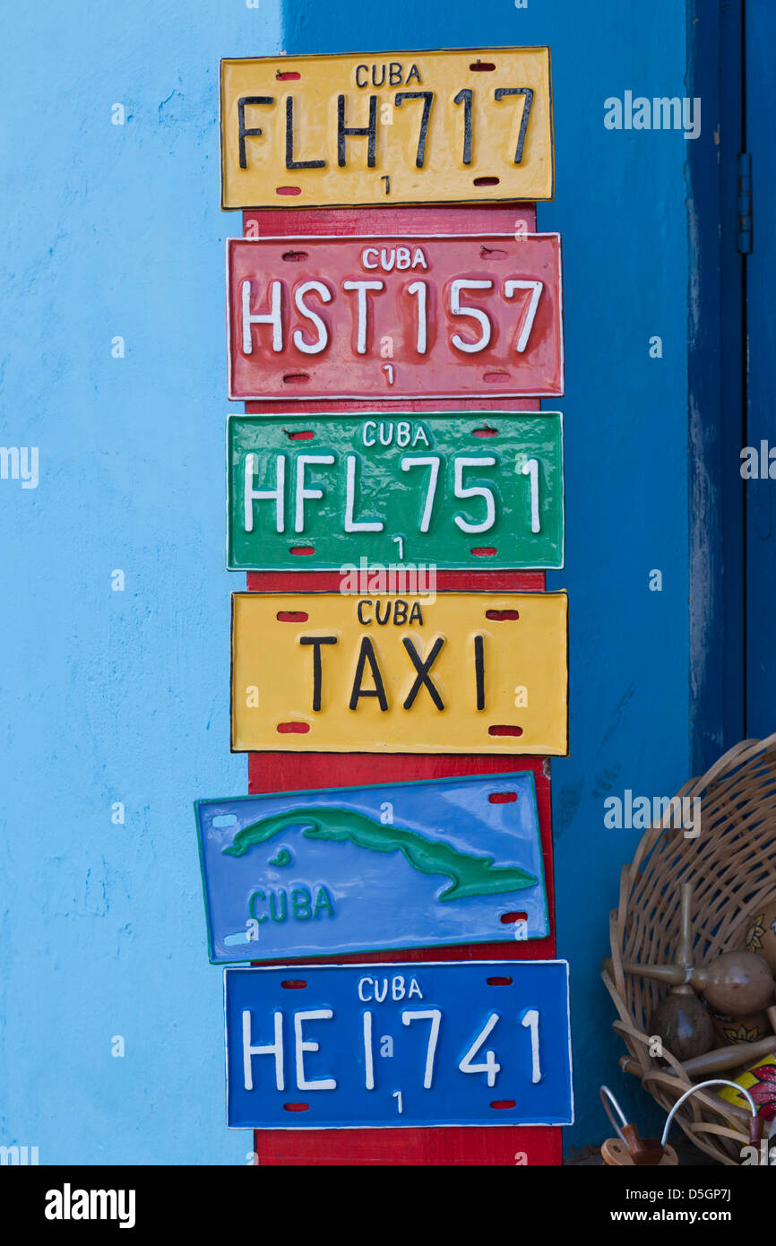 Cuban license plate hi-res stock photography and images - Alamy
