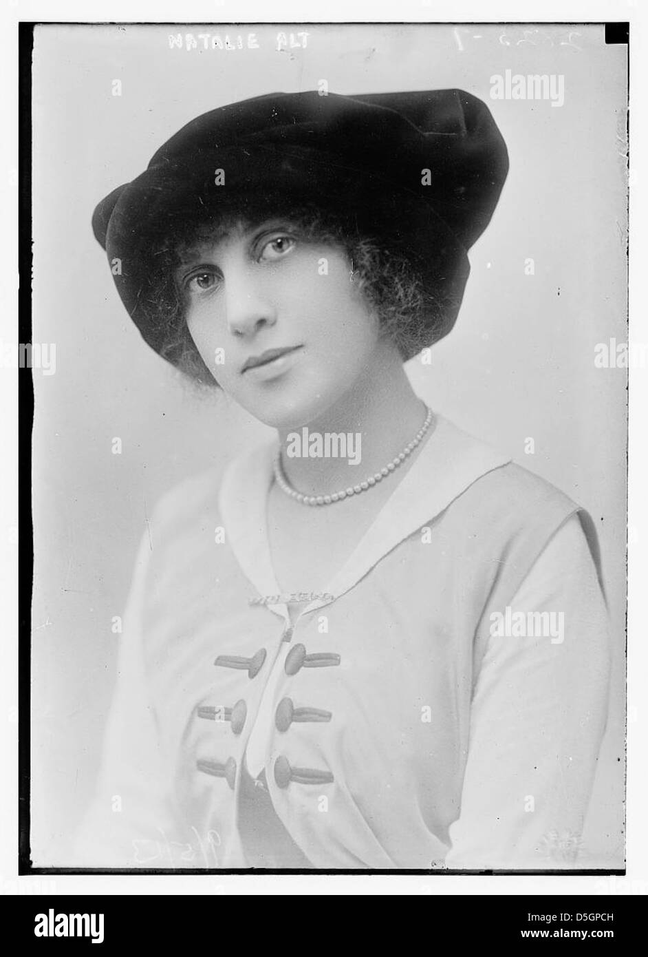 Actress broadway natalie alt alt costume dc Black and White Stock ...