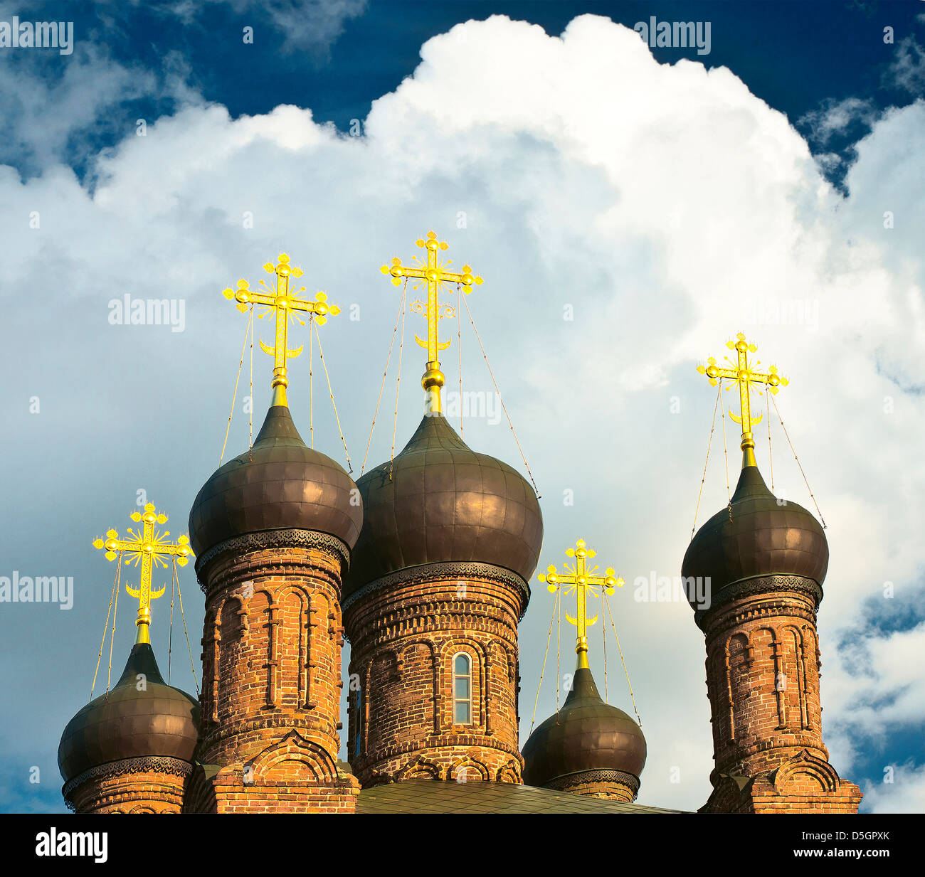 Golden chapel hi-res stock photography and images - Alamy