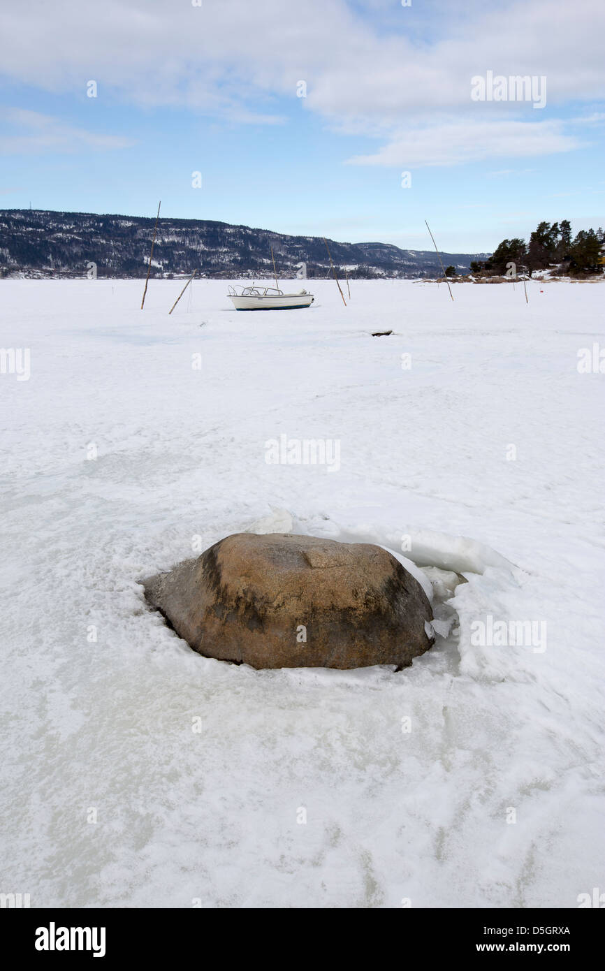 Boat frozen in fjord hi-res stock photography and images - Alamy