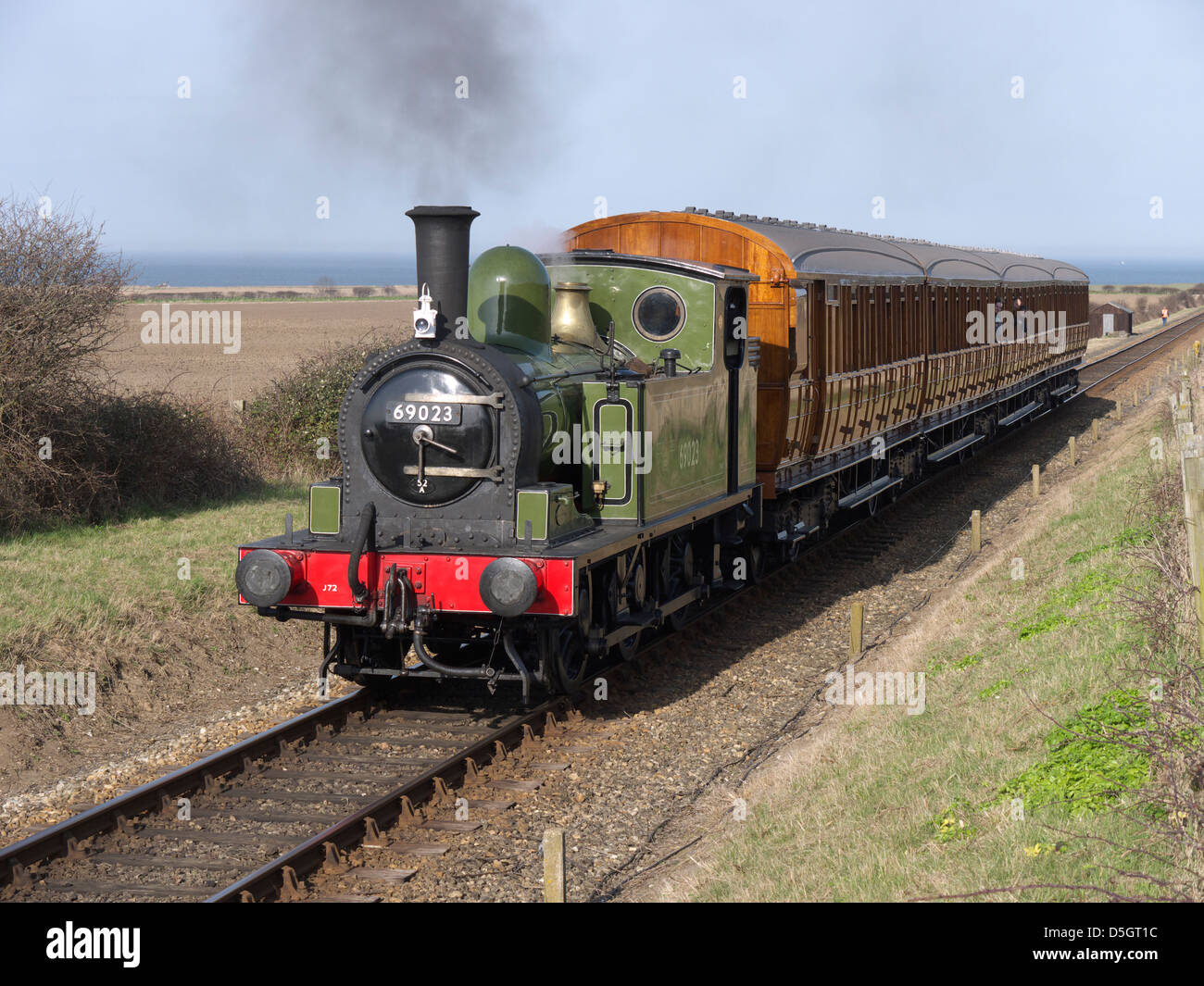 Steam loco 69023 entering Weybourne from Sheringham pulling the Quad ...