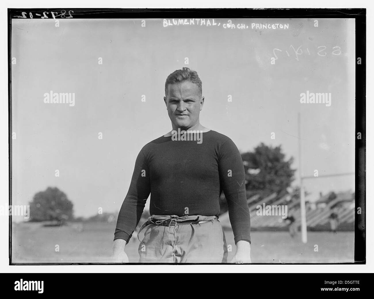American college football coach hi-res stock photography and images - Alamy