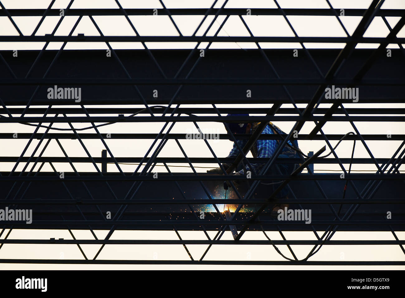 Structural steel horizontal hi-res stock photography and images - Alamy