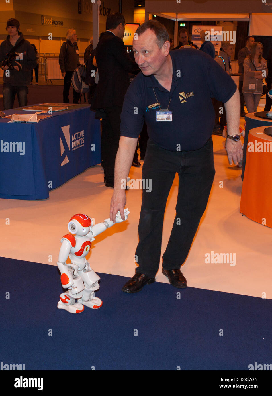 Human like robot robots hi-res stock photography and images - Alamy