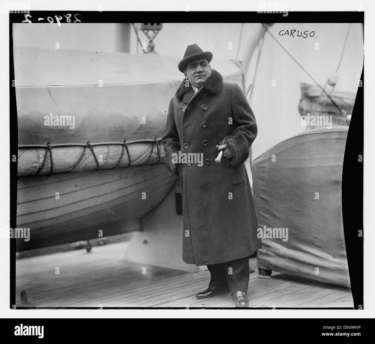 Caruso enrico caruso italian man dc hi-res stock photography and images ...