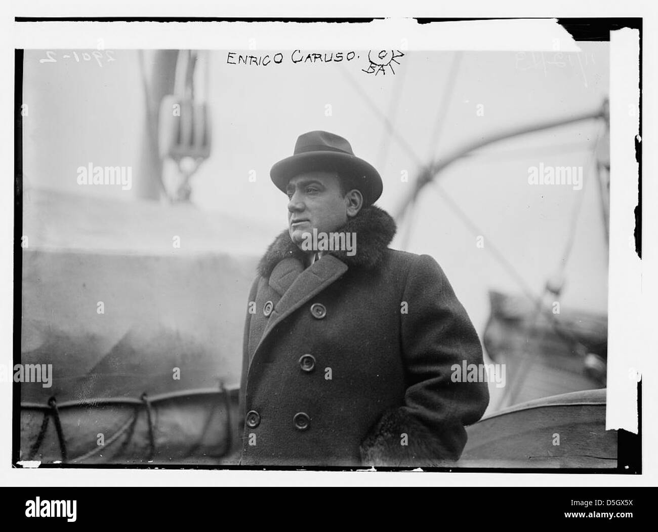This portrait of Enrico Caruso, one of the most famous opera singers of ...