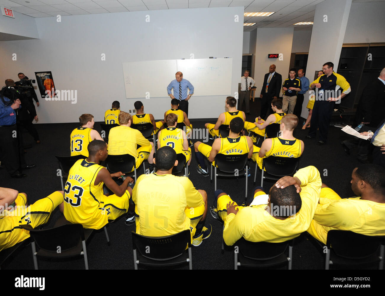 Mens locker room hi-res stock photography and images - Alamy