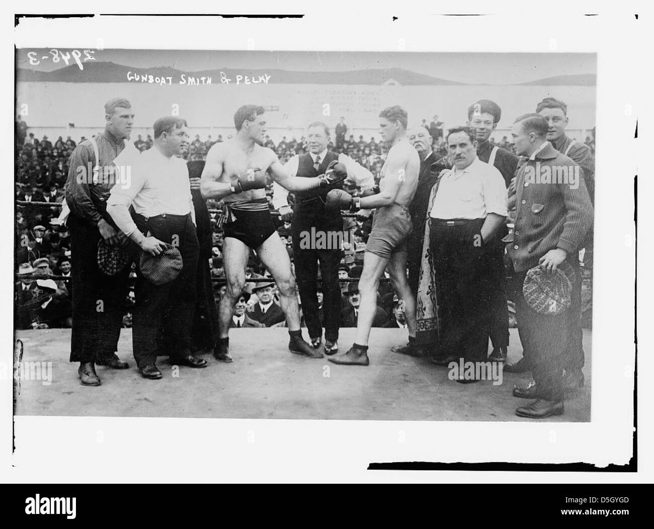 A boxing match between Ed 'Gunboat' Smith and Arthur Pelkey at Coffroth ...