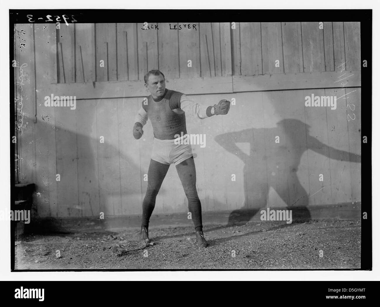 Boxinggloves hi-res stock photography and images - Alamy