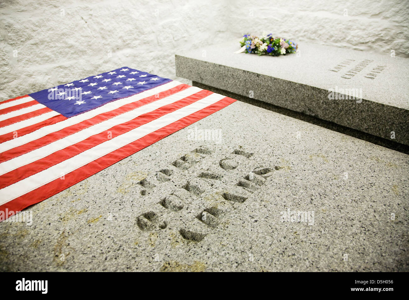 Burial vault tomb John Quincy Adams 6th President his wife Louisa ...