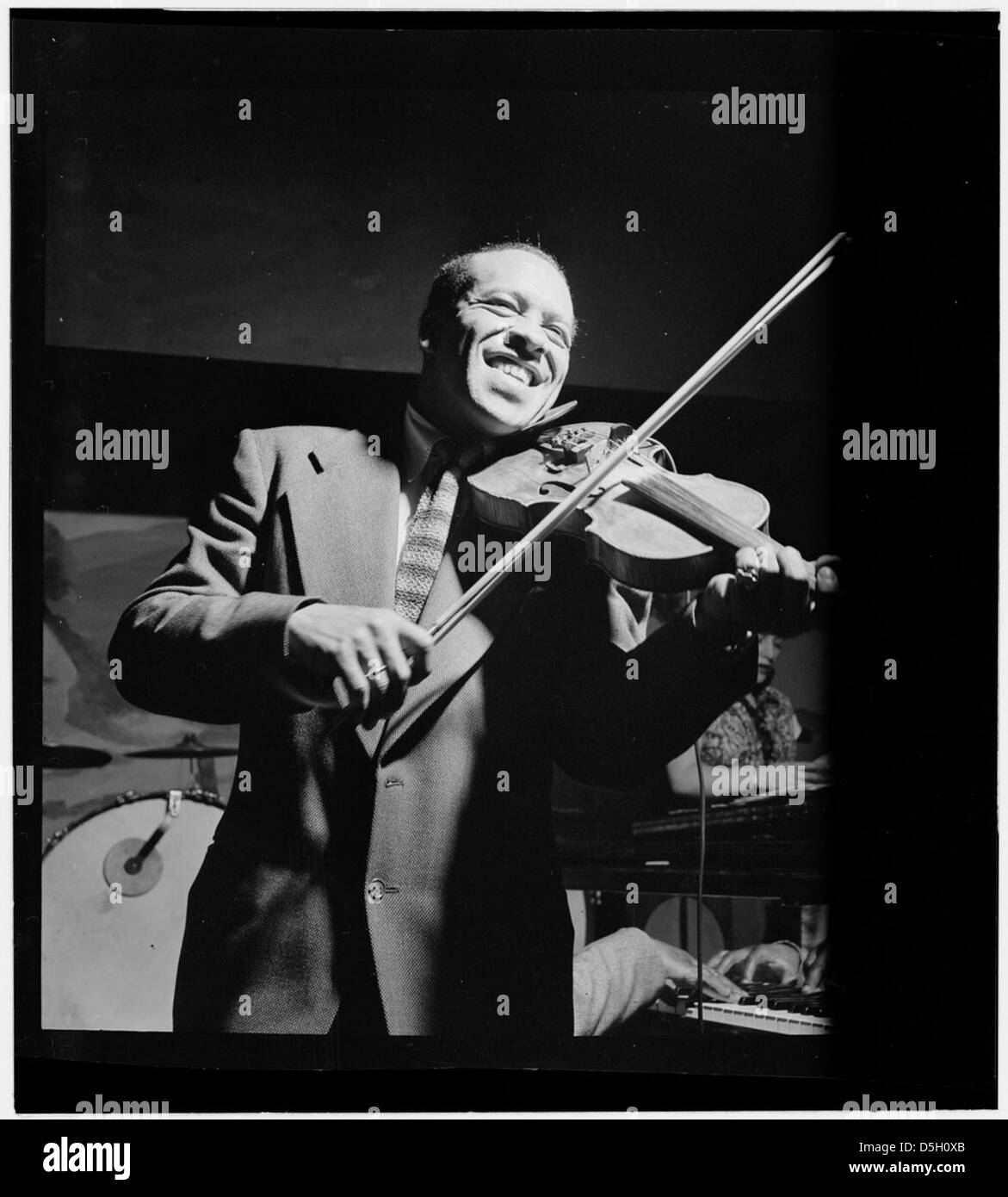 A portrait of Stuff Smith, the renowned jazz violinist, taken in ...
