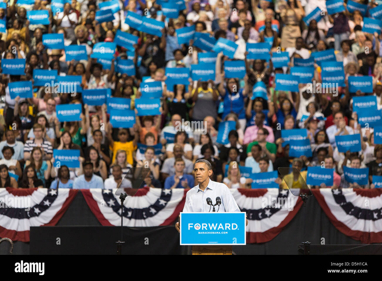U.S. President Barack Obama speaks at a campaign rally in Richmond, VA ...