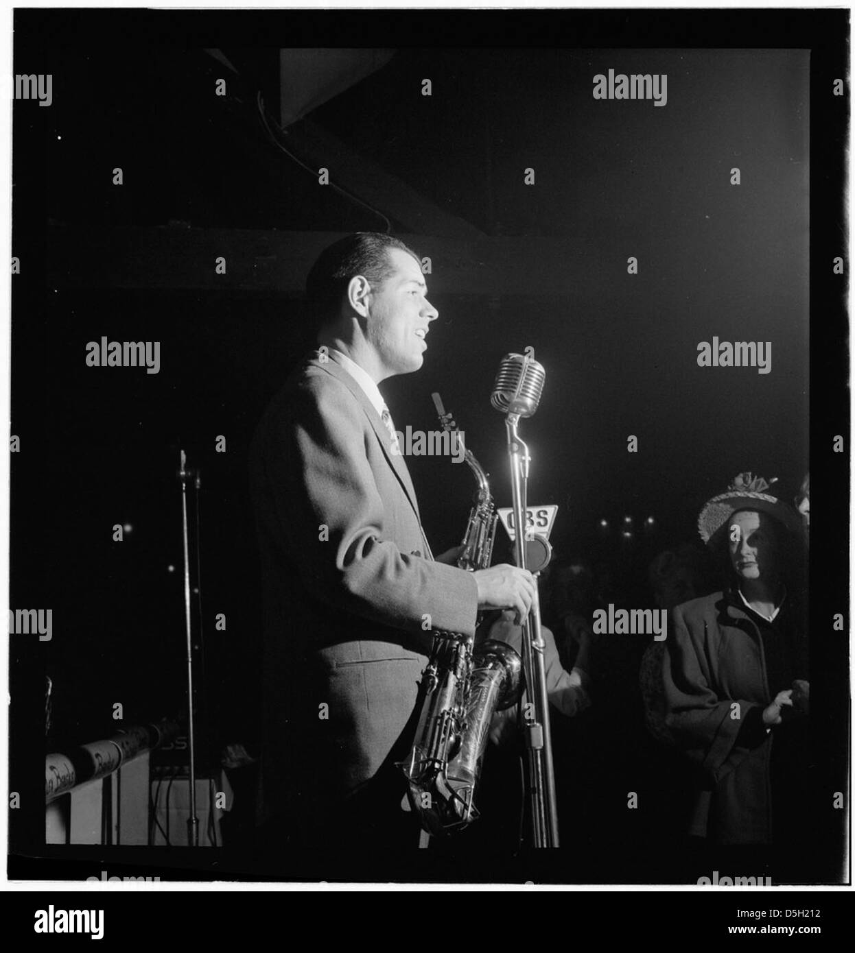 Glenn miller and band Black and White Stock Photos & Images - Alamy