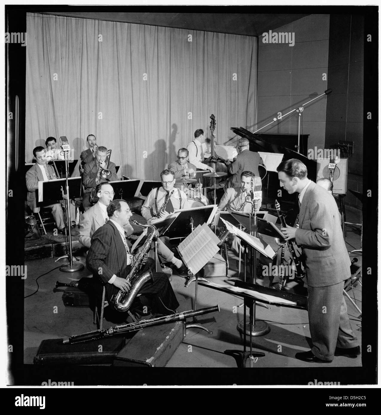 A 1940s group portrait of jazz musicians Hank D'Amico, Bobby Hackett ...