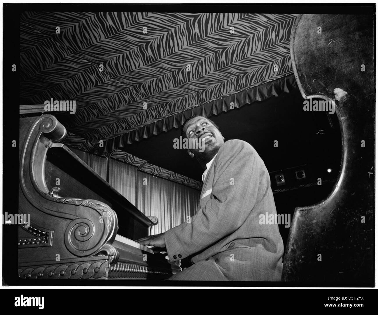 A portrait of the jazz pianist Erroll Garner, taken between 1946 and ...