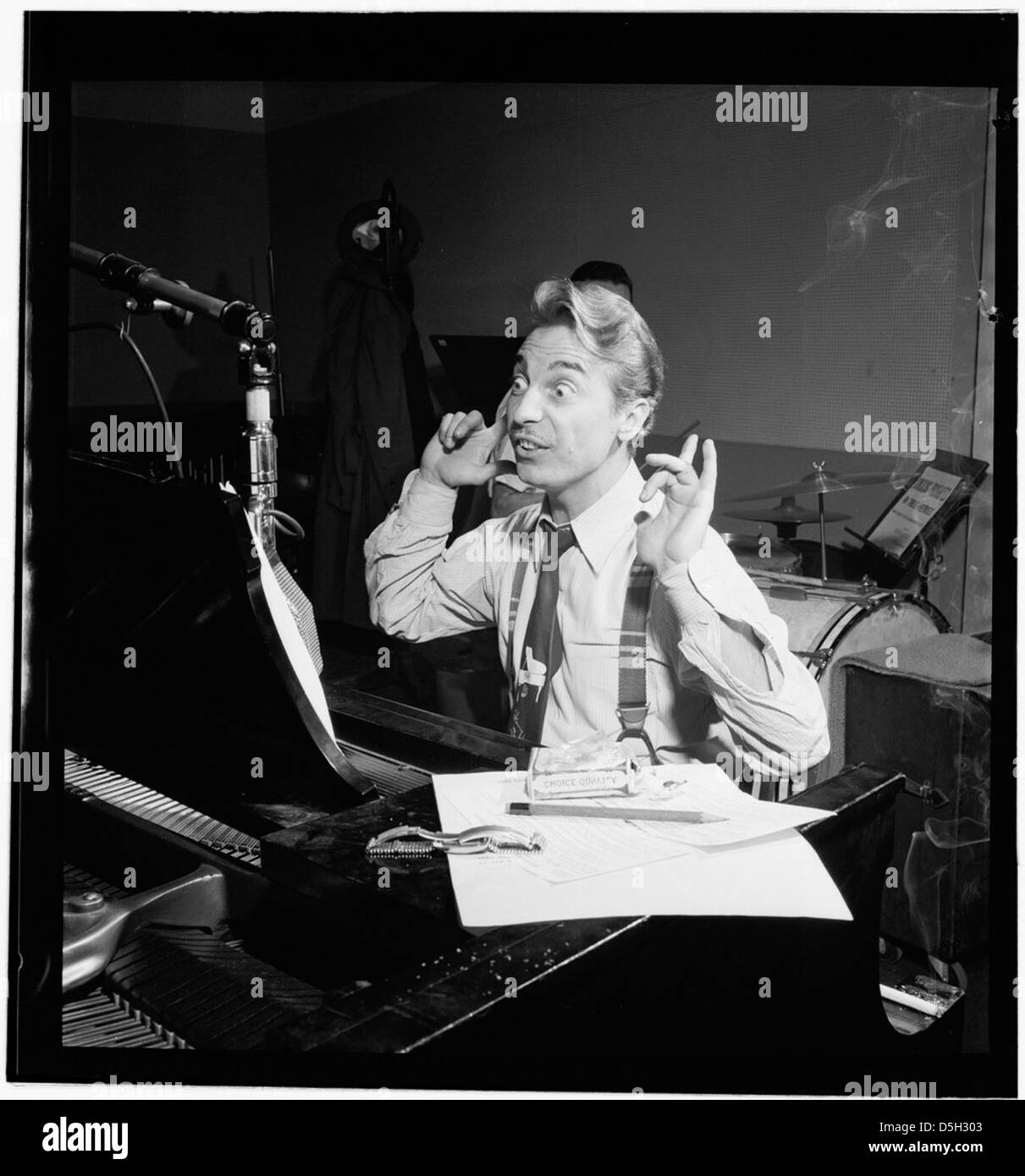 Studio new york Black and White Stock Photos & Images - Alamy