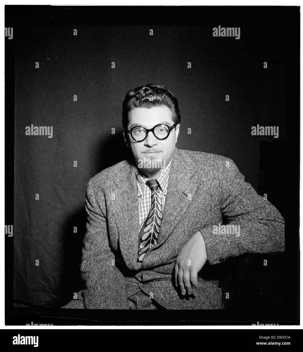 Handy george hi-res stock photography and images - Alamy