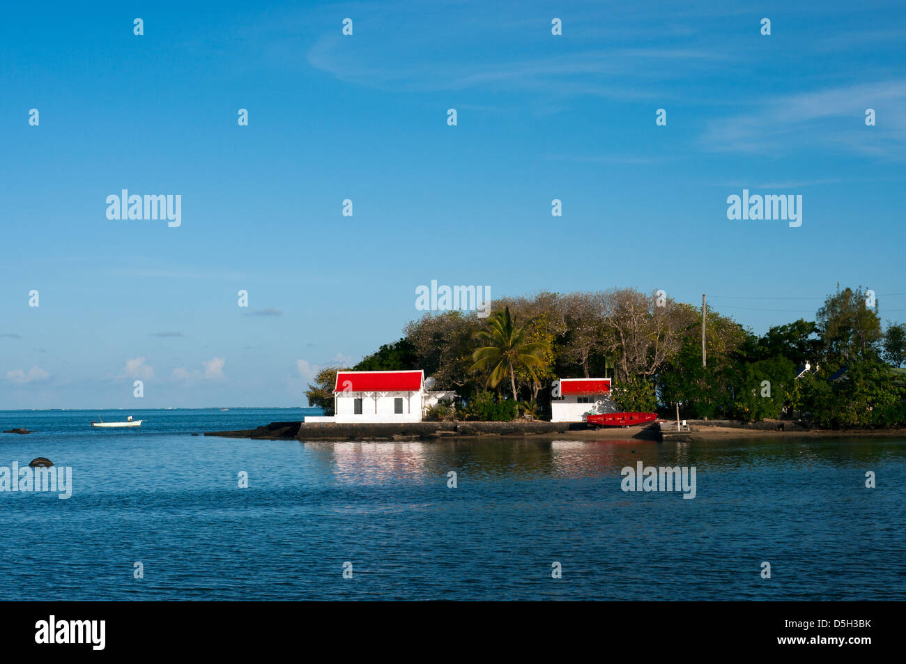 Ile mouchoir rouge island hi-res stock photography and images - Alamy