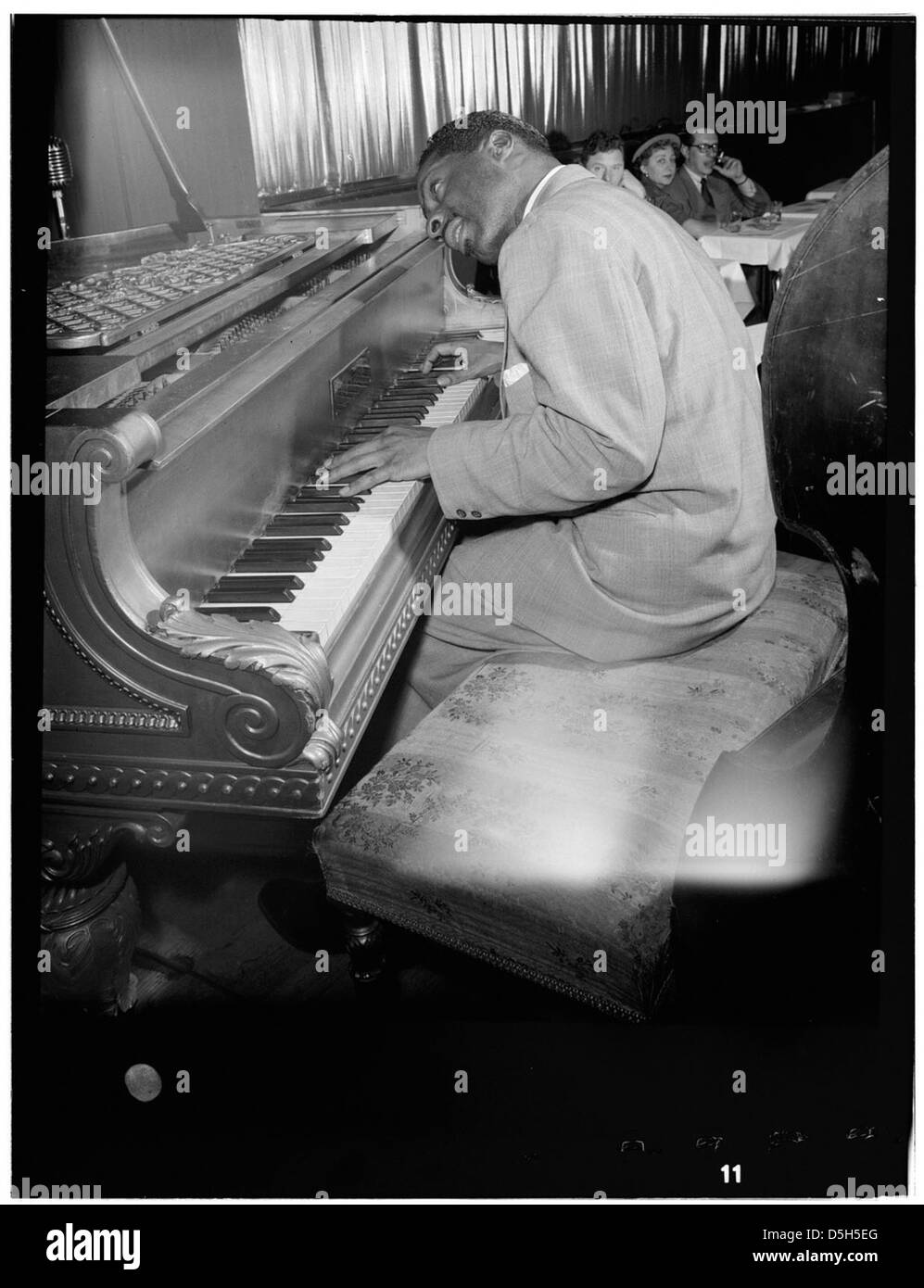 A portrait of jazz pianist Erroll Garner, taken between 1946 and 1948 ...