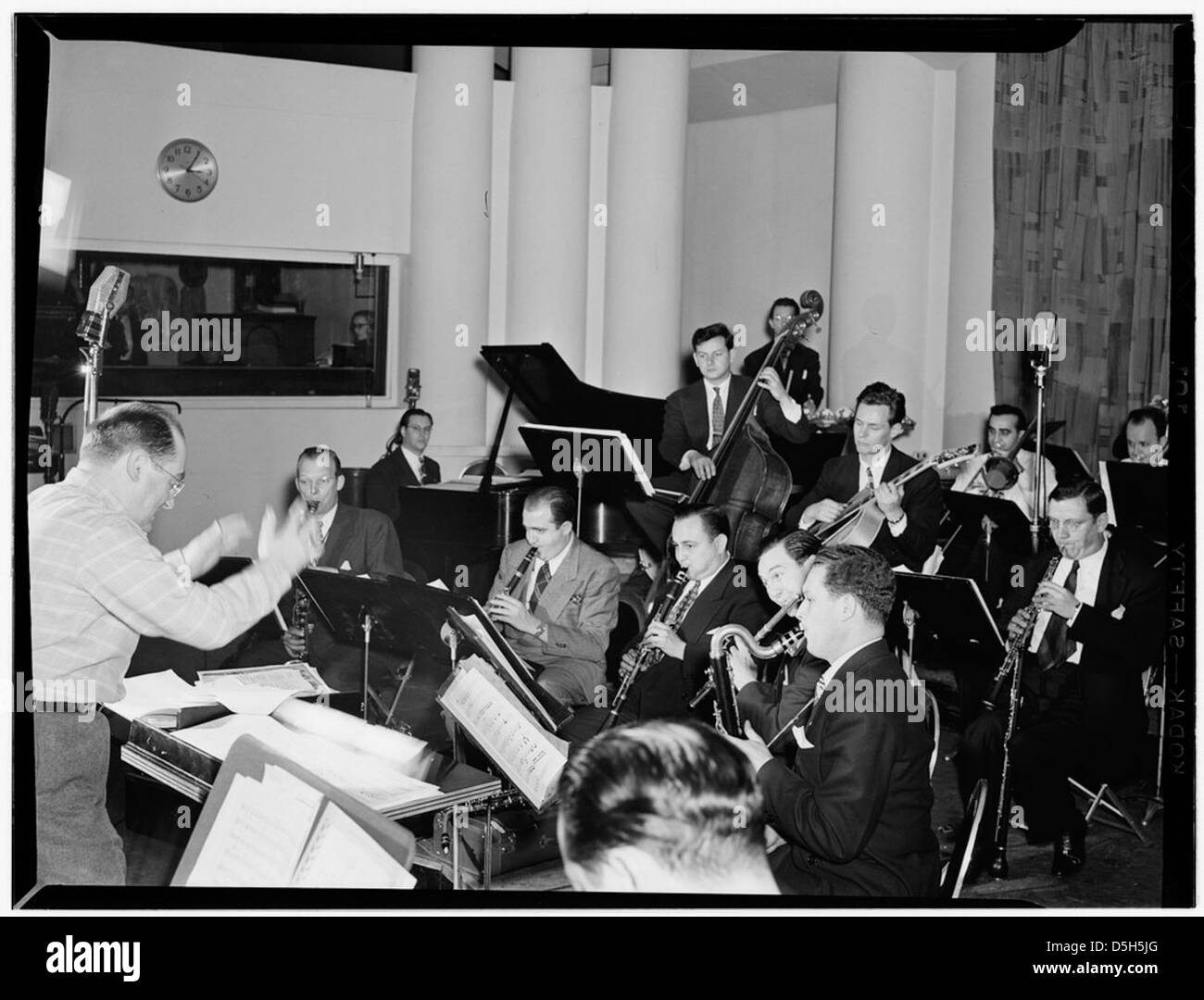[Portrait of Jerry Gray, New York, N.Y.(?), between 1938 and 1948] (LOC ...