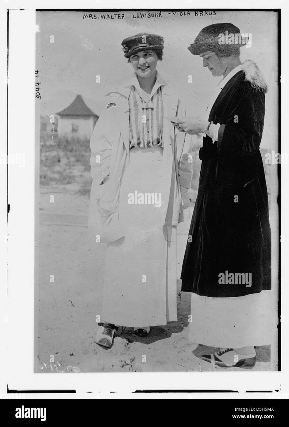 Viola kraus hi-res stock photography and images - Alamy