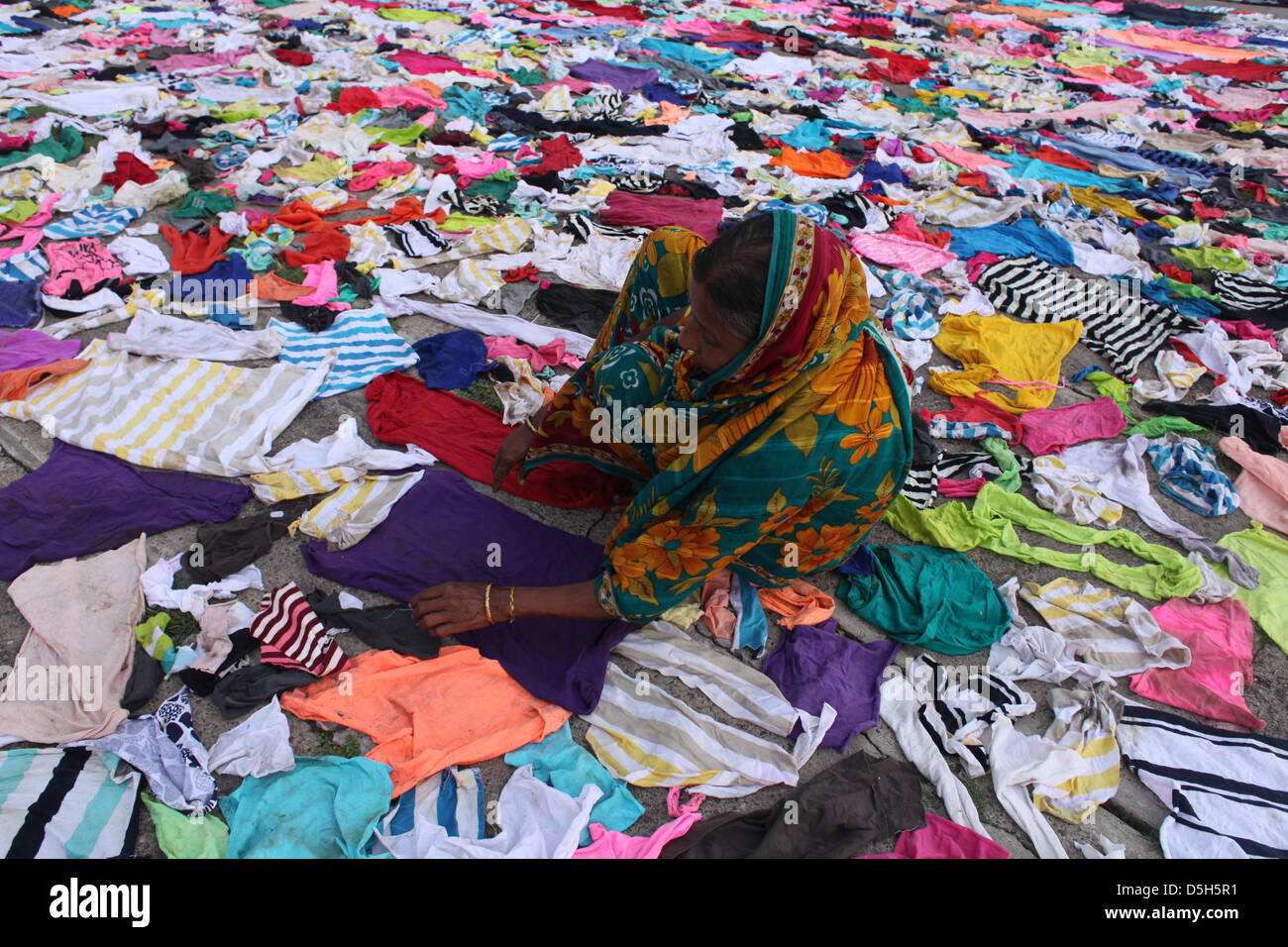 Dhaka fabric hi-res stock photography and images - Alamy
