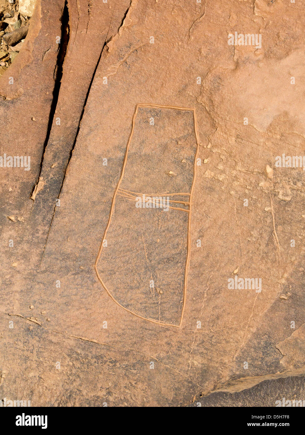 Prehistoric rock carvings at Oued Mestakou on the Tata to Akka road in ...