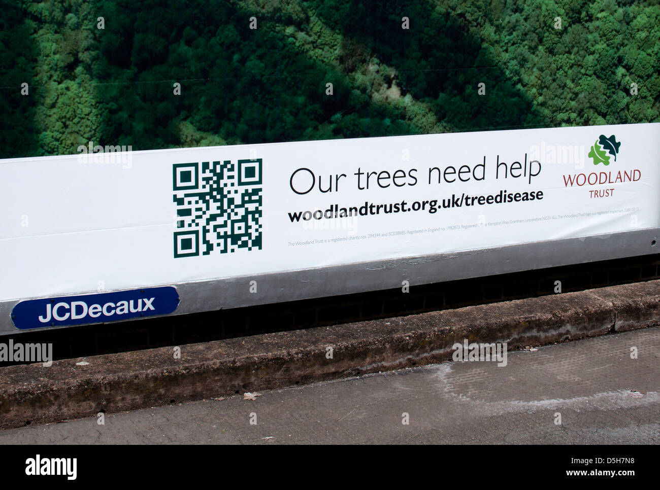 Qr code billboard hoarding hi-res stock photography and images - Alamy