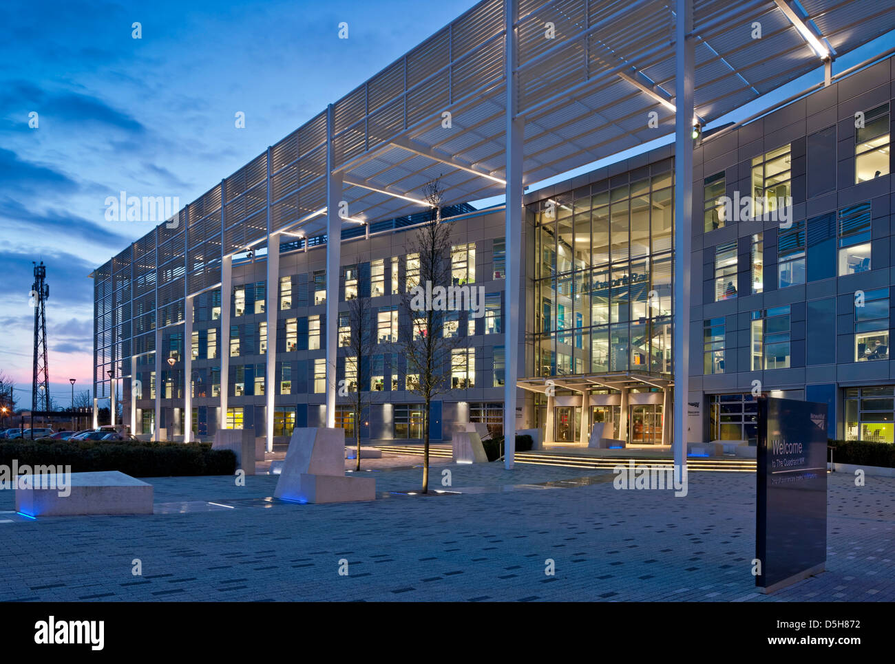 The quadrant milton keynes hi-res stock photography and images - Alamy